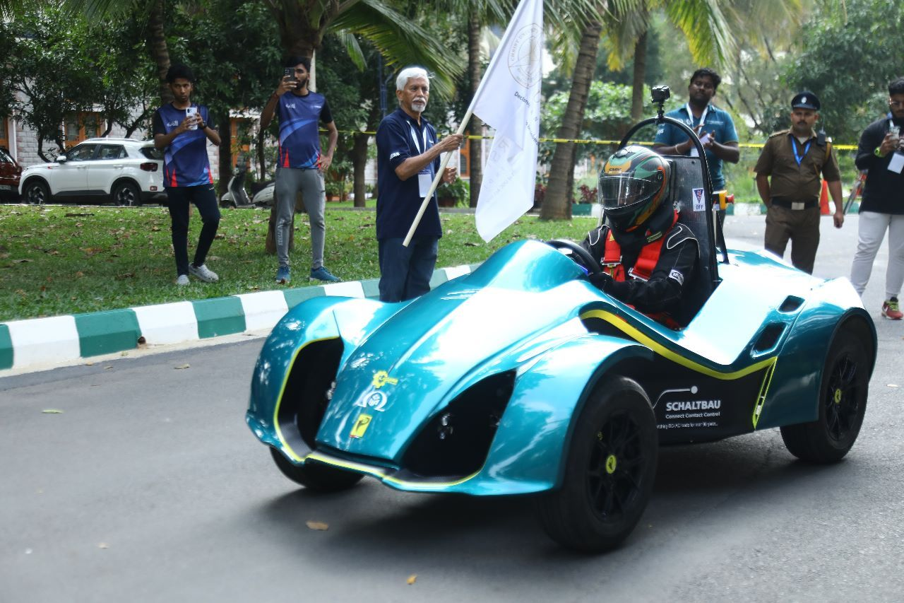 Thiruvarulselvan Karunaithi